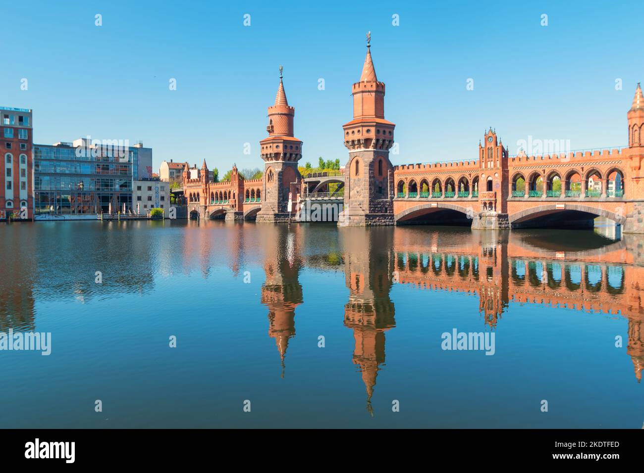 Oberbaum Bridge Berlin Stock Photo - Alamy