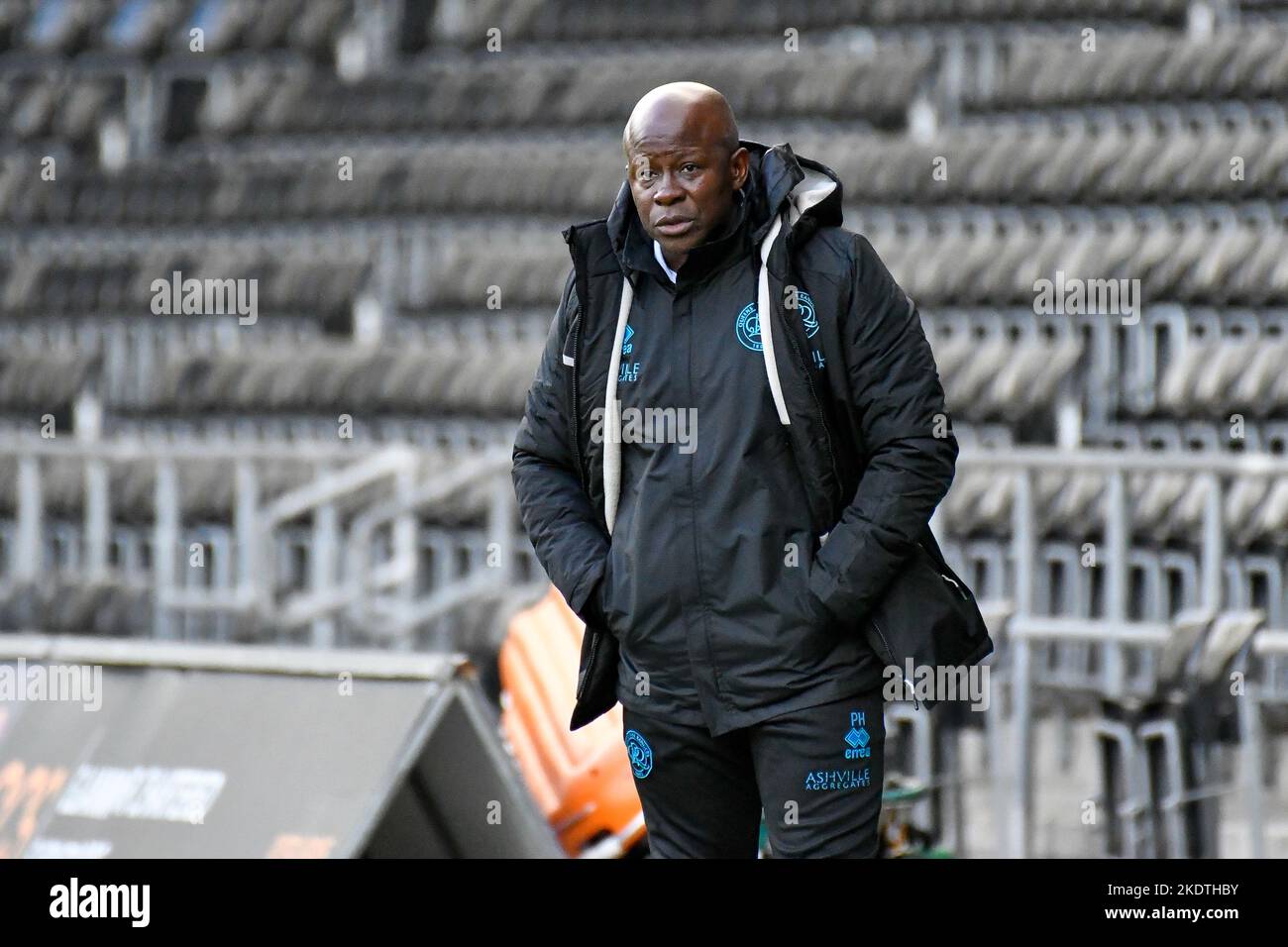 Queens park rangers and paul hall hi-res stock photography and images ...