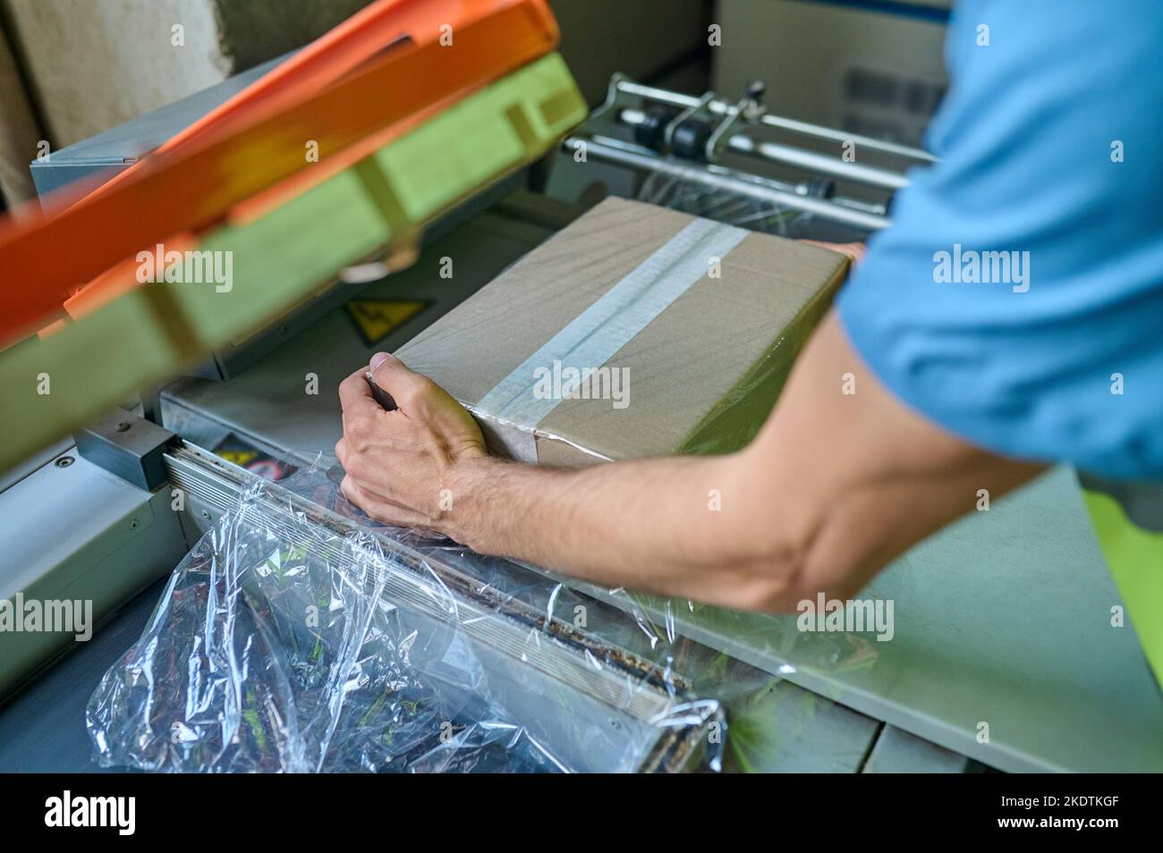 Hands carton hi-res stock photography and images - Alamy