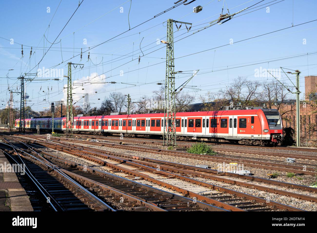 Cologne S-Bahn train at Cologne Messe/Deutz station Stock Photo - Alamy