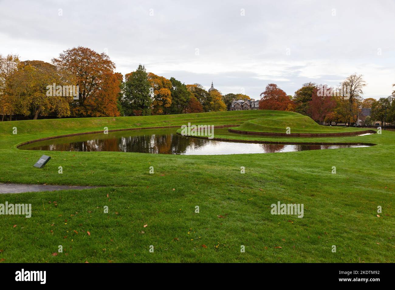 Landform created by Charles Jencks, Scottish National Gallery of Modern ...