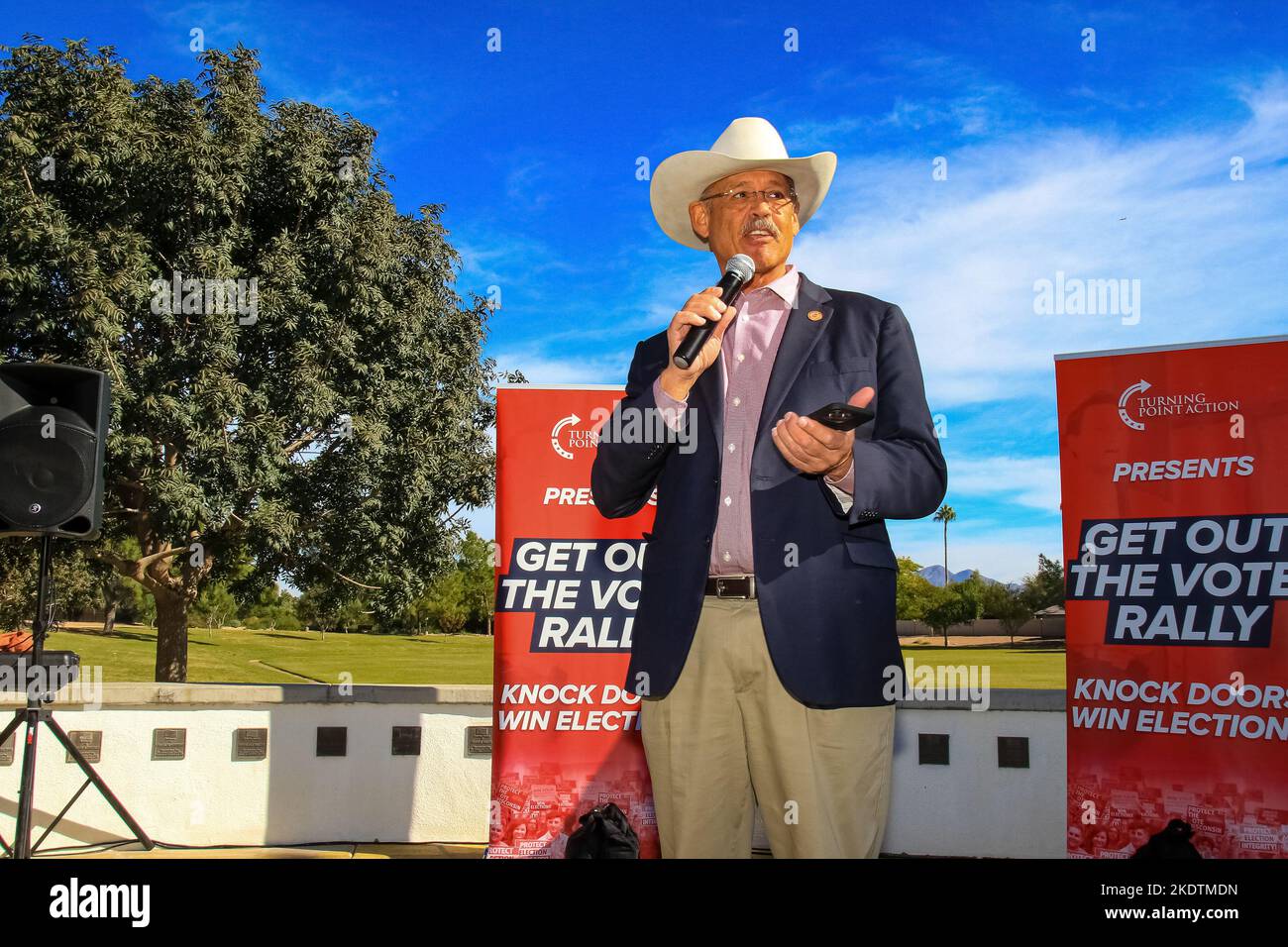 Republican party takes their show on the road for one last hurrah ...