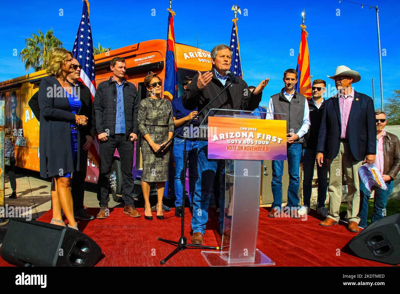 Republican party takes their show on the road for one last hurrah ...