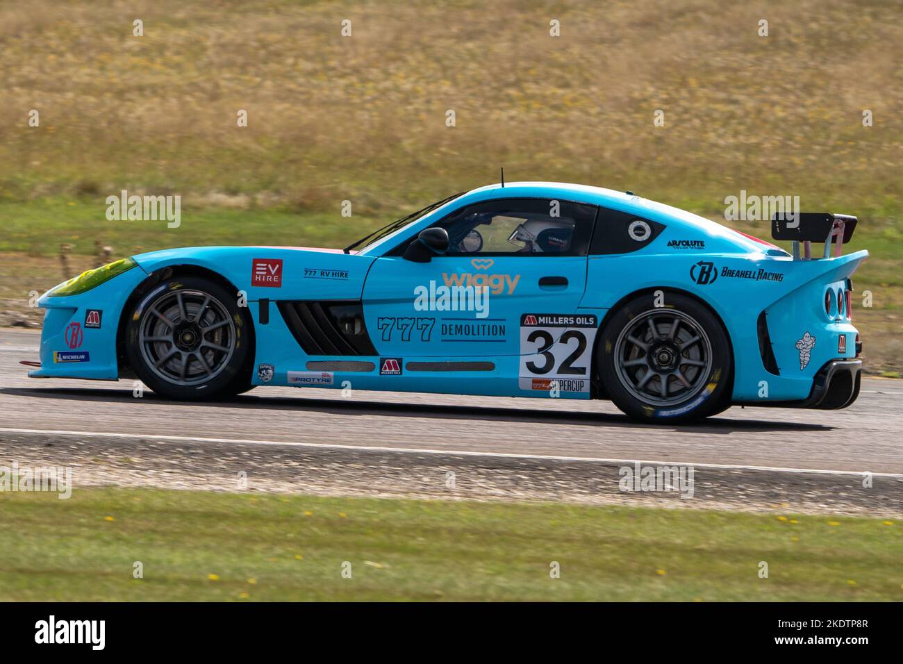 Ginetta gt4 supercup 2022 qualifying thruxton Stock Photo - Alamy