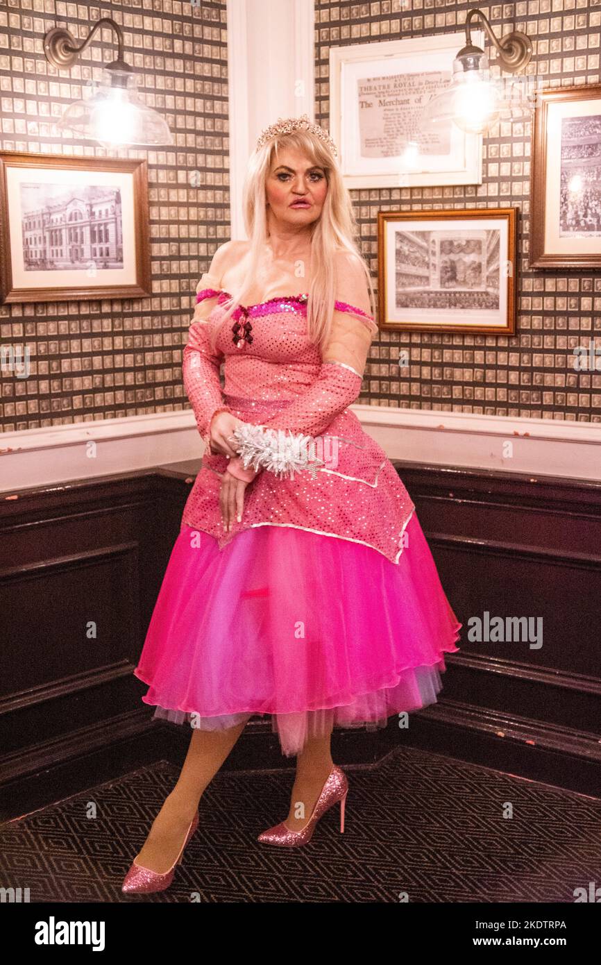 London, UK. 8th Nov, 2022. Press launch of Simon Gross's adult panto ...