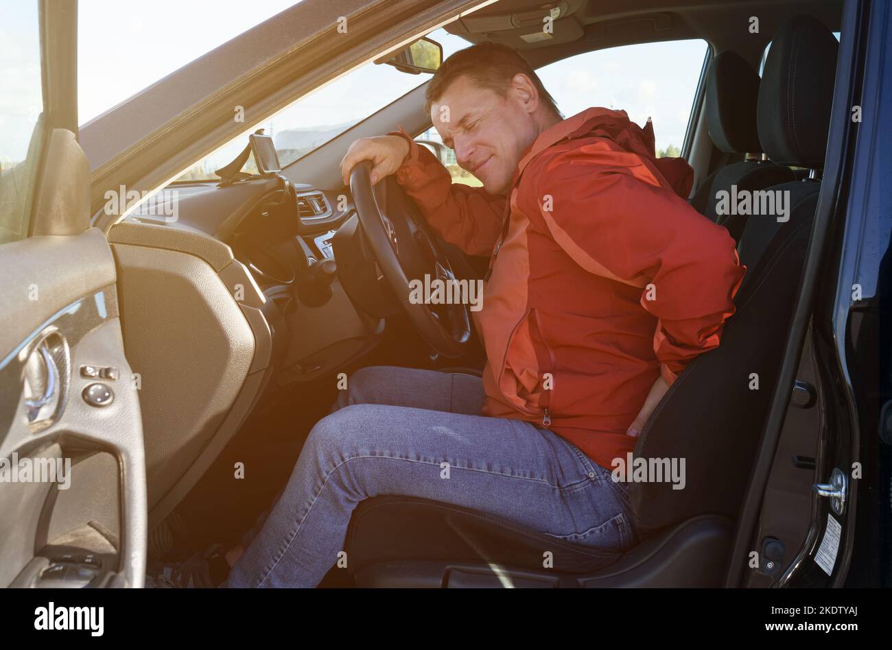 Driver back pain hi-res stock photography and images - Alamy