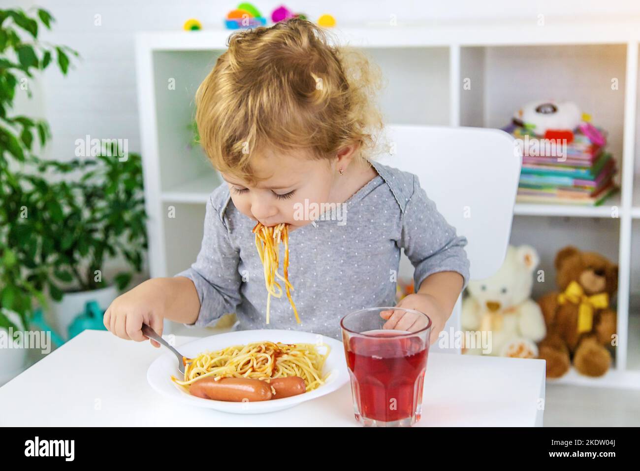 Kid Eating Spaghetti Meme