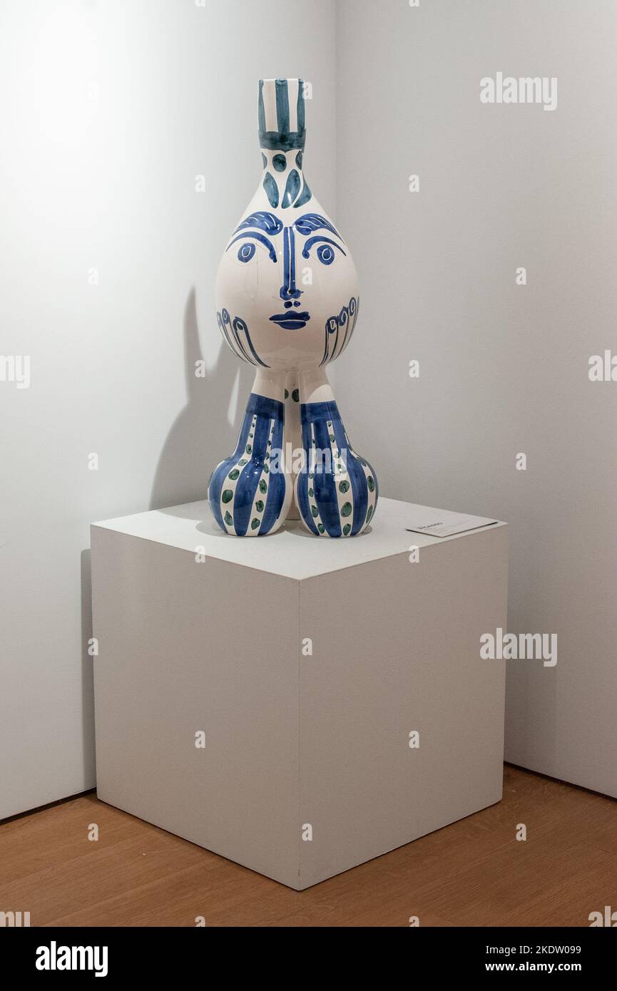 Pablo Picasso (1881-1973) Tripode (A.R. 125) stamped ‘Madoura Plein Feu ...