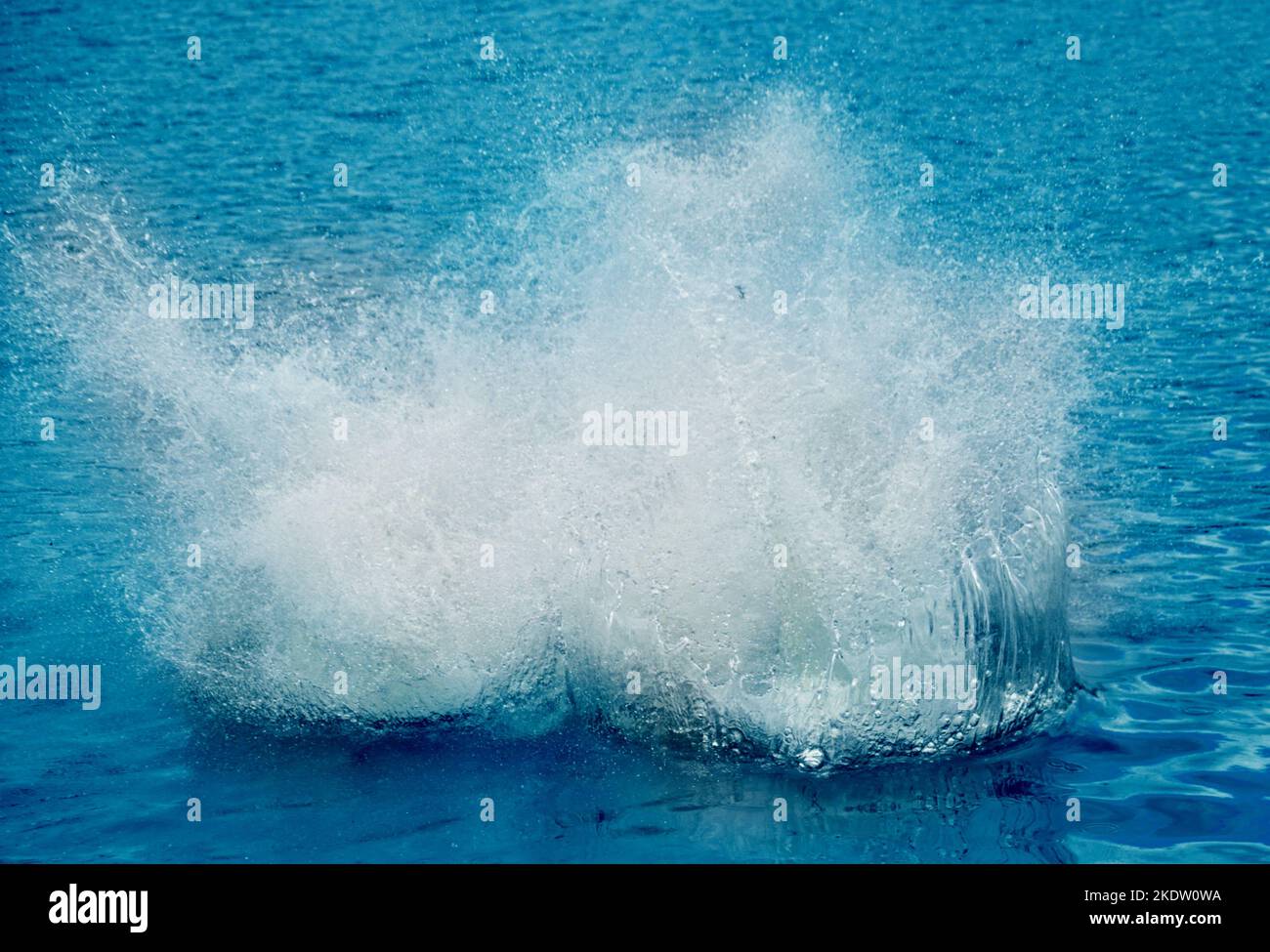 Throwing shapes hi-res stock photography and images - Alamy