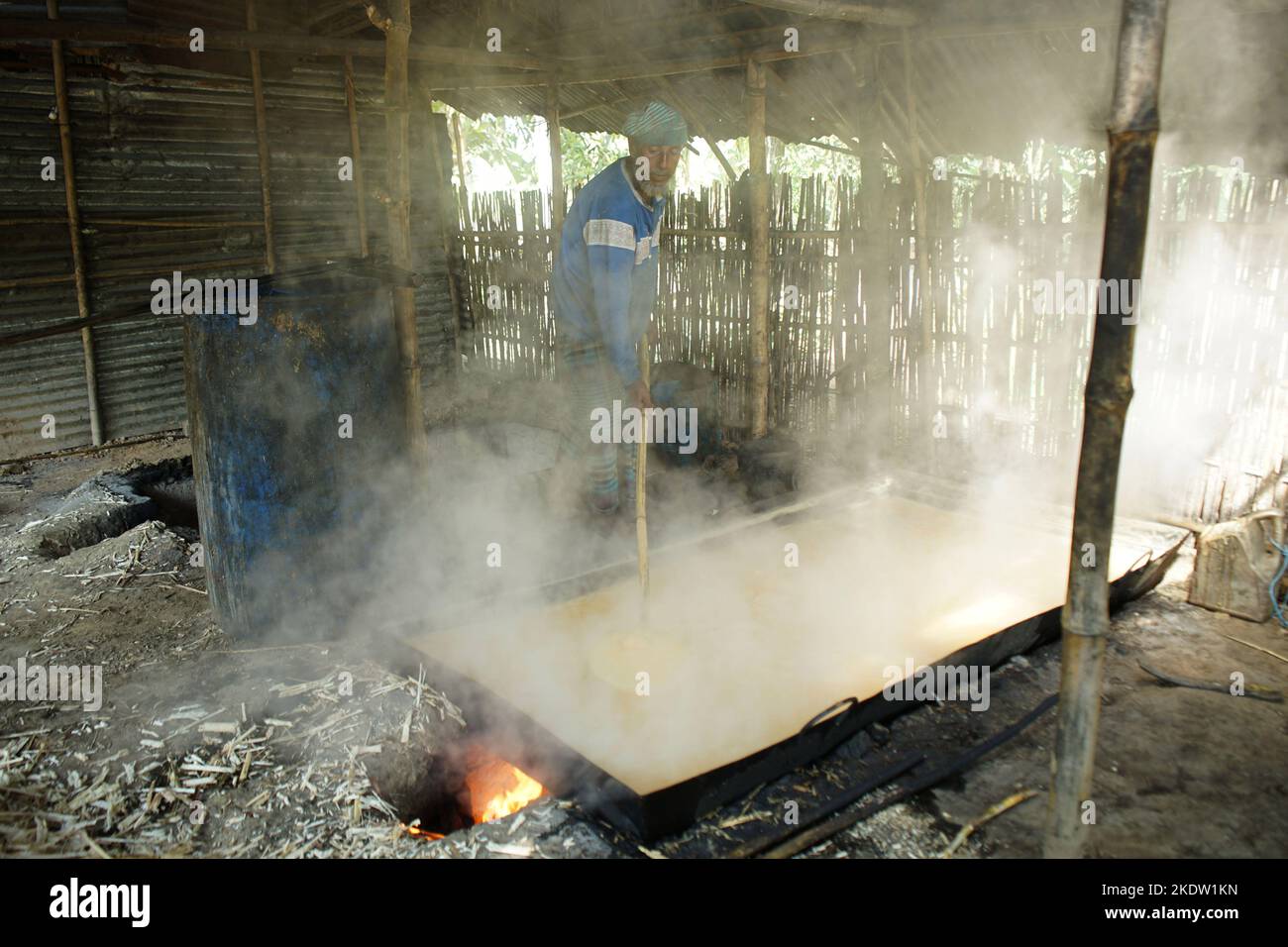 Manufacturing jaggery hi-res stock photography and images - Alamy