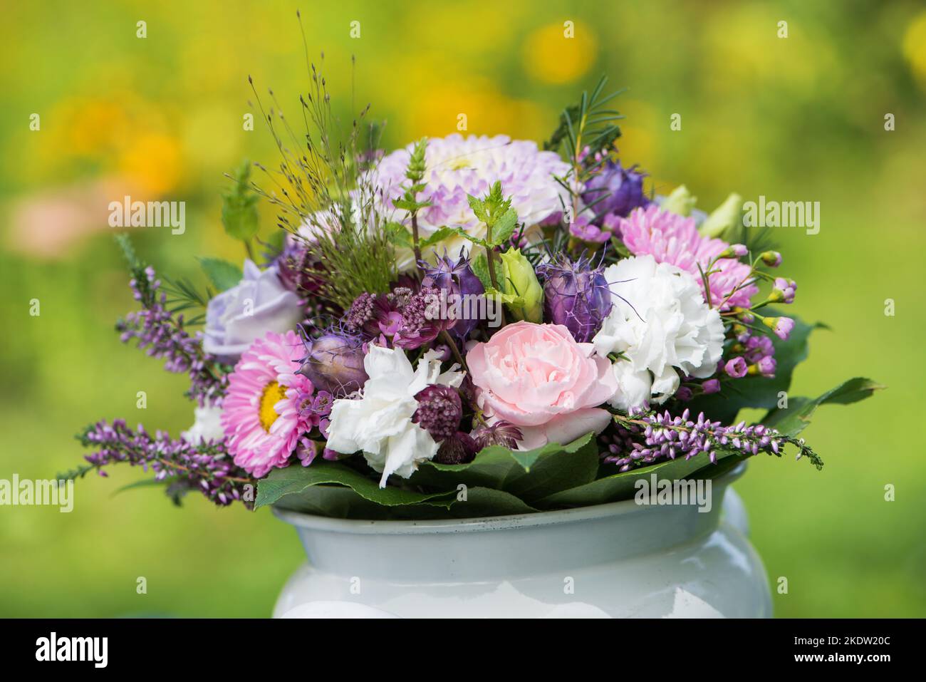 Romantic flower bouquet with roses Stock Photo - Alamy