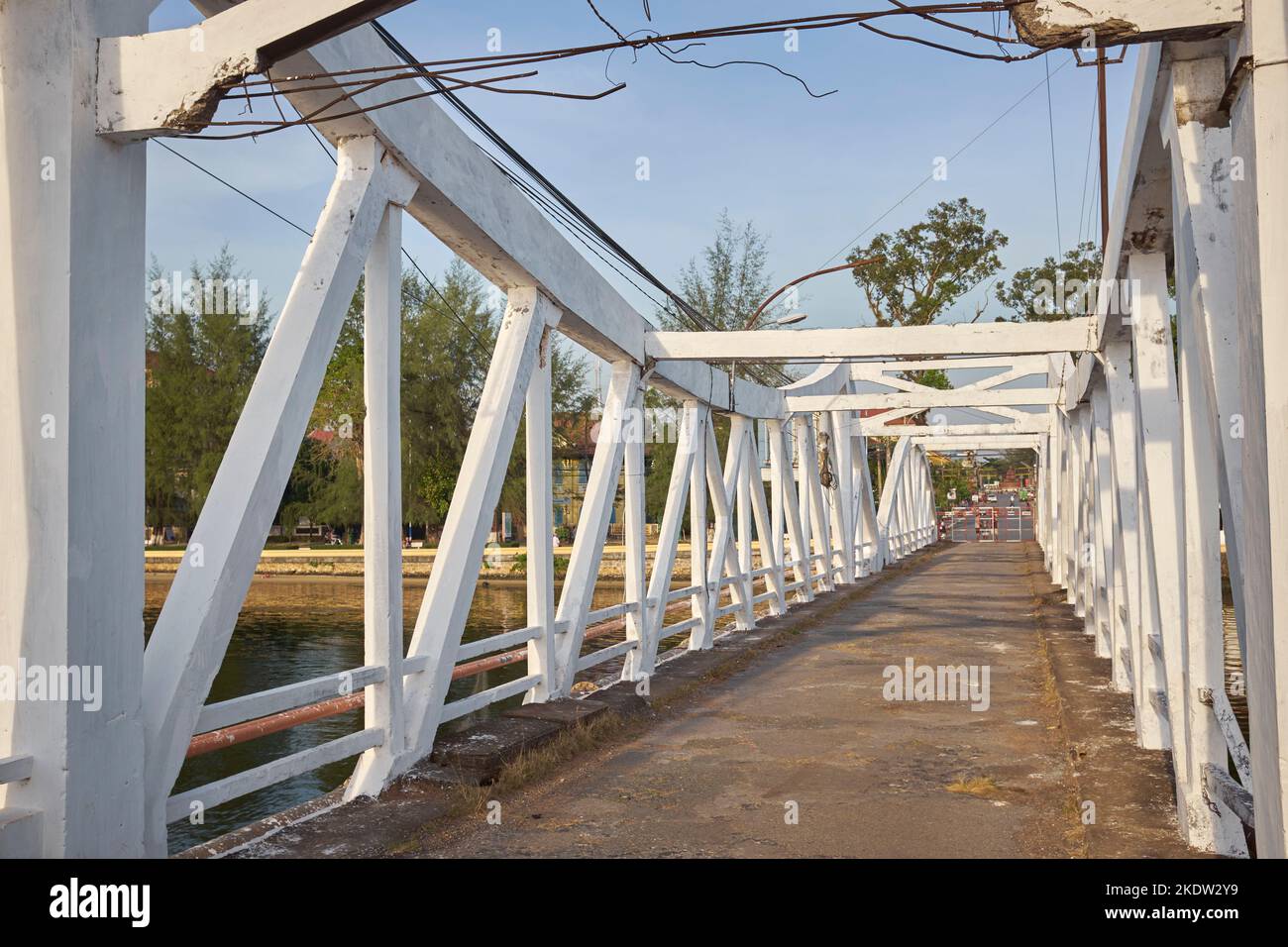 Entanou Box Bridge Kampot Cambodia Stock Photo - Alamy