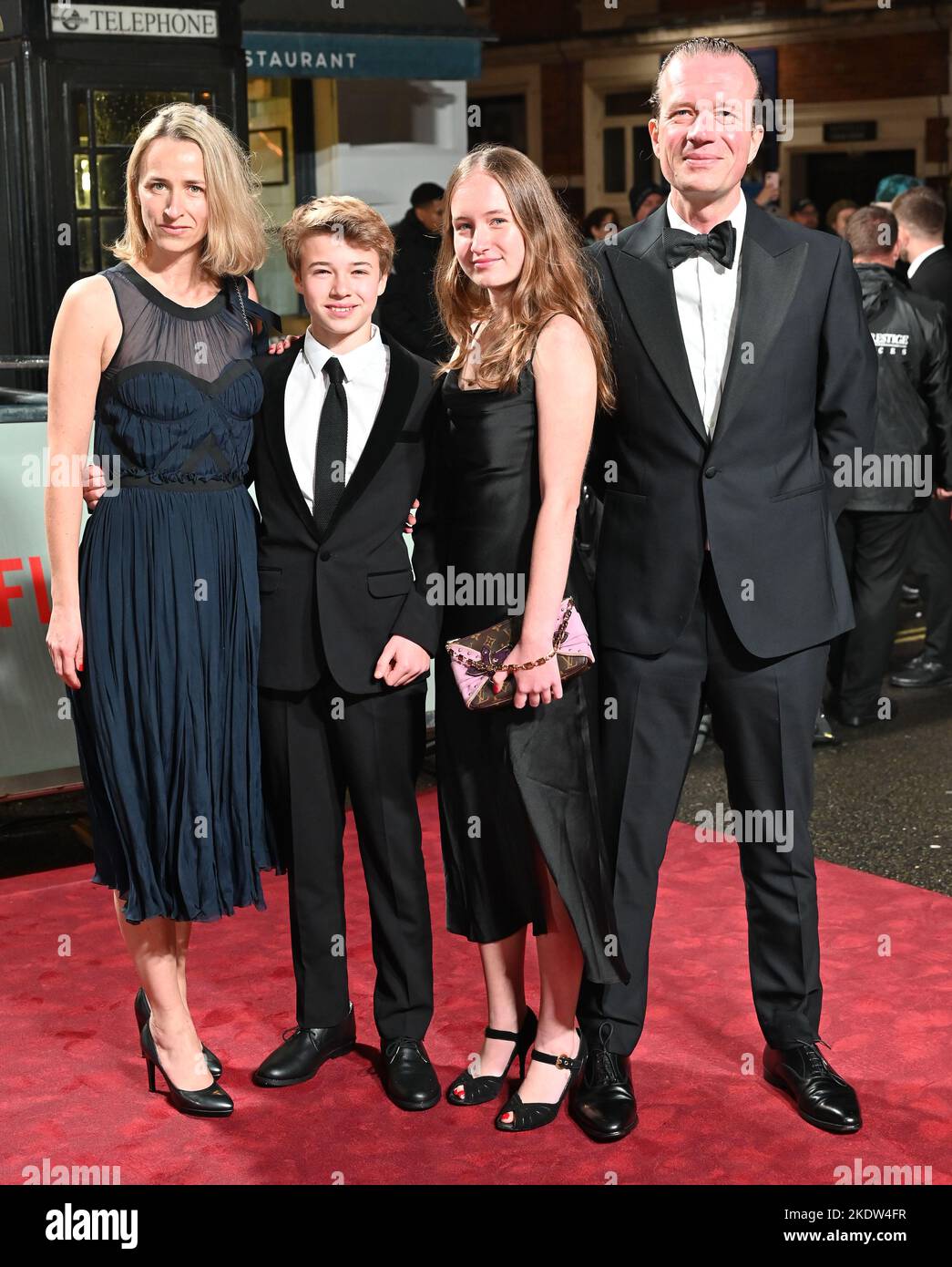 London, UK. 8th November, 2022. Will Powell and family attends Netflix ...