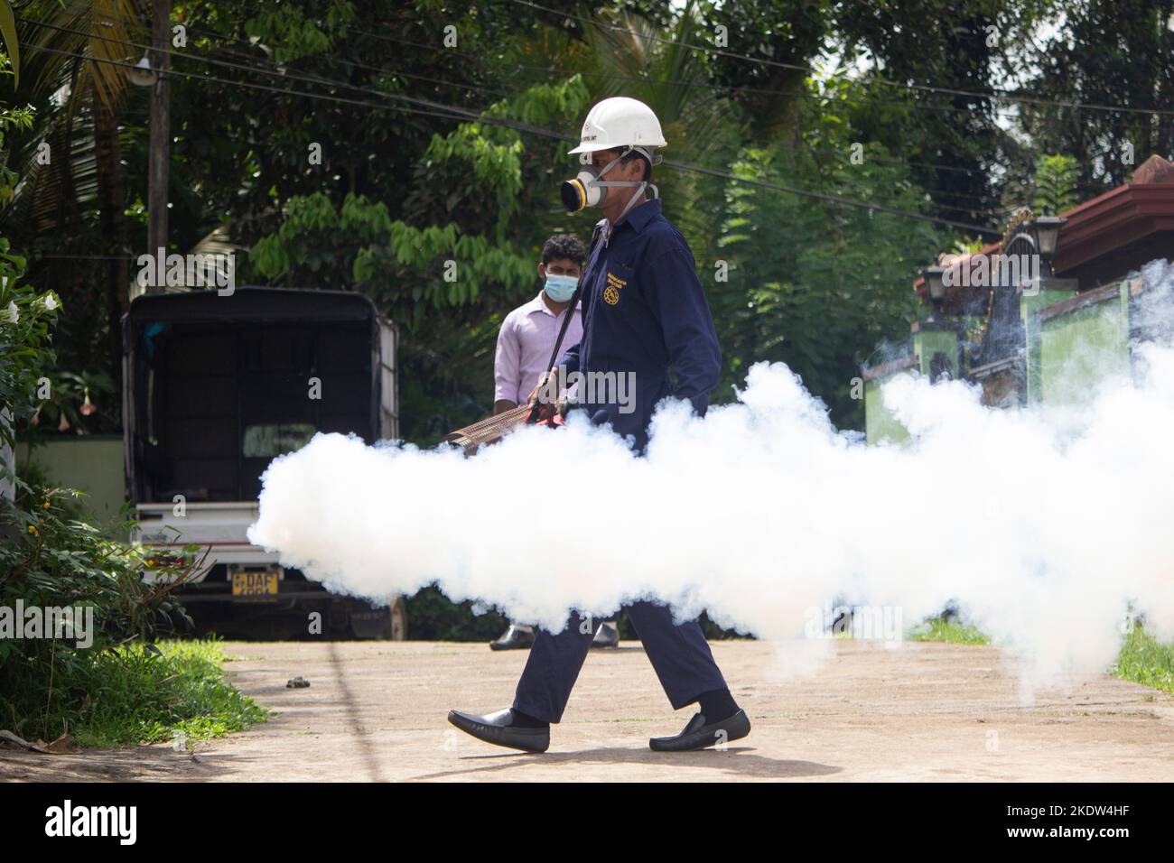 Colombo, Western, Sri Lanka. 8th Nov, 2022. A government worker fogging ...