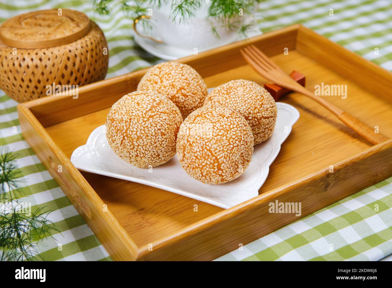 Sesame seed balls chinese hi-res stock photography and images - Alamy