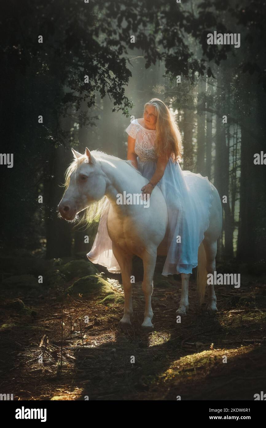 Dreamful woman hi-res stock photography and images - Alamy