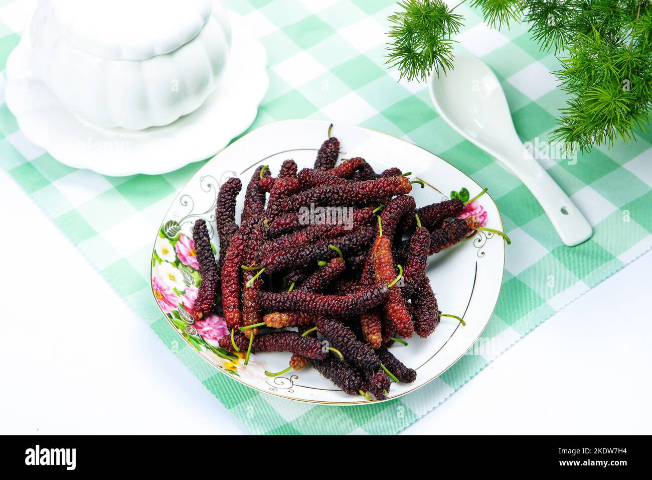 A small amount of fruit mulberry Stock Photo - Alamy