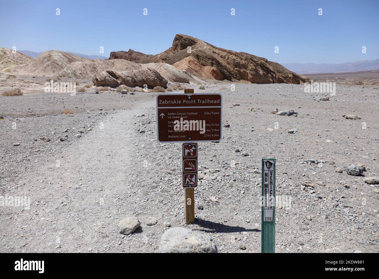 Zabriskie point trailhead hi-res stock photography and images - Alamy