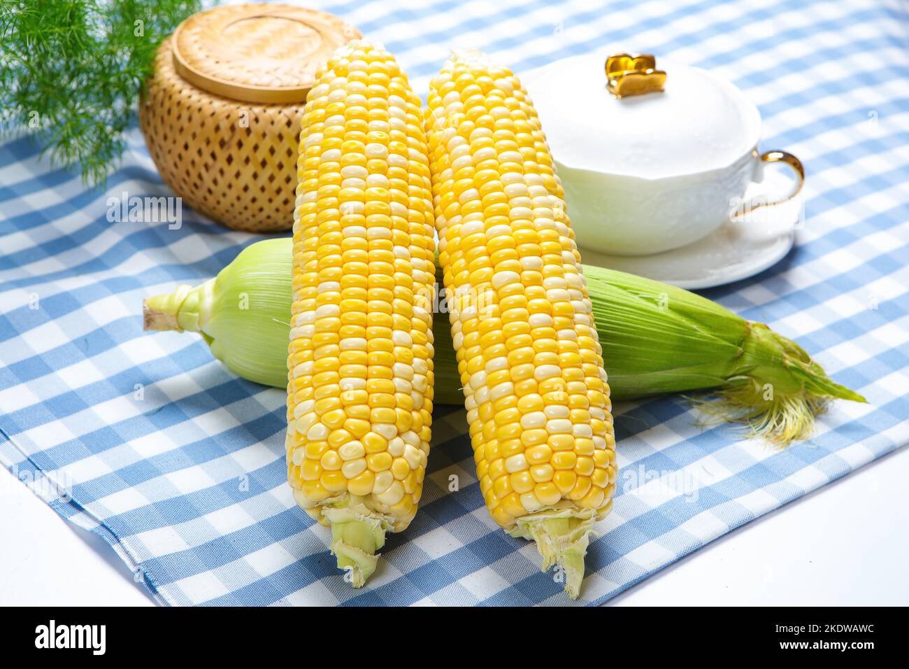 Small amount corn hi-res stock photography and images - Alamy