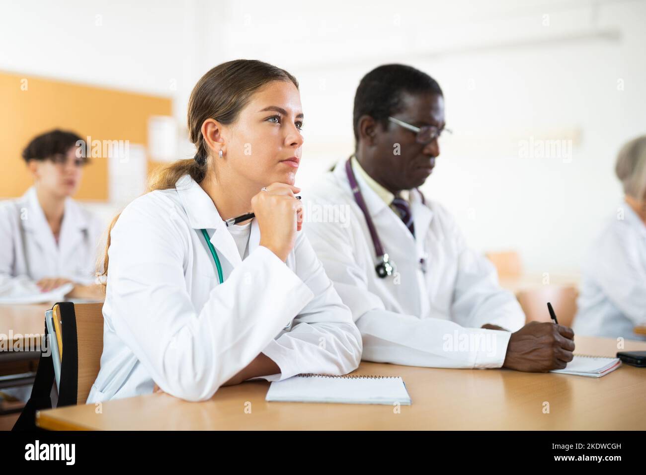 Student listening exam hi-res stock photography and images - Alamy