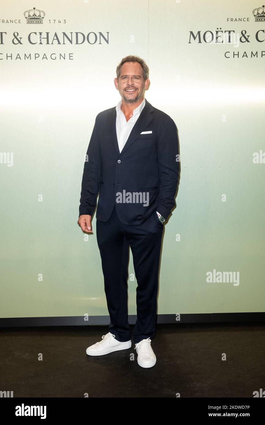 Berlin, Germany. 08th Nov, 2022. Moritz Bleibtreu comes to the Moët ...