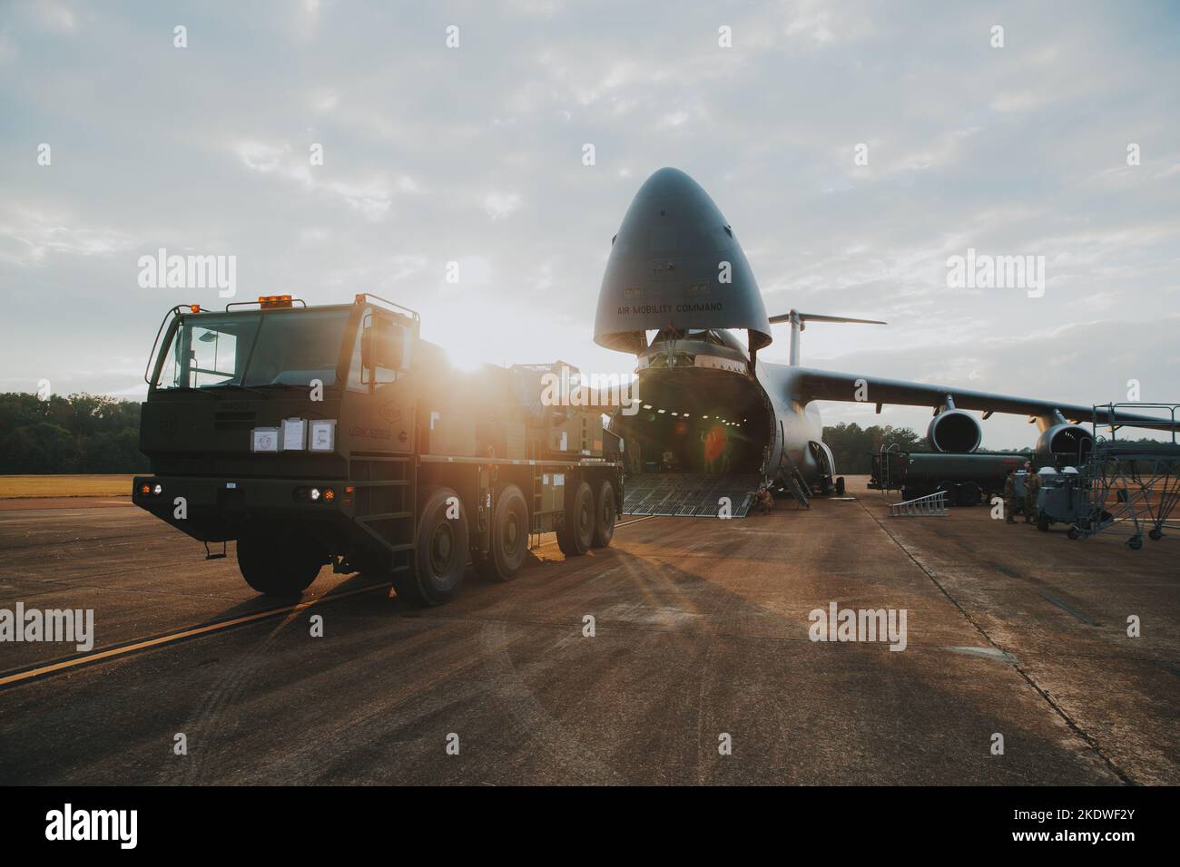 U.S. Marines with 1st Landing Support Battalion, 1st Marine Logistics ...