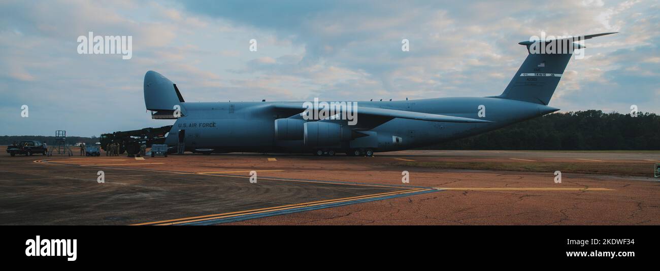 U.S. Marines with 1st Landing Support Battalion, 1st Marine Logistics ...