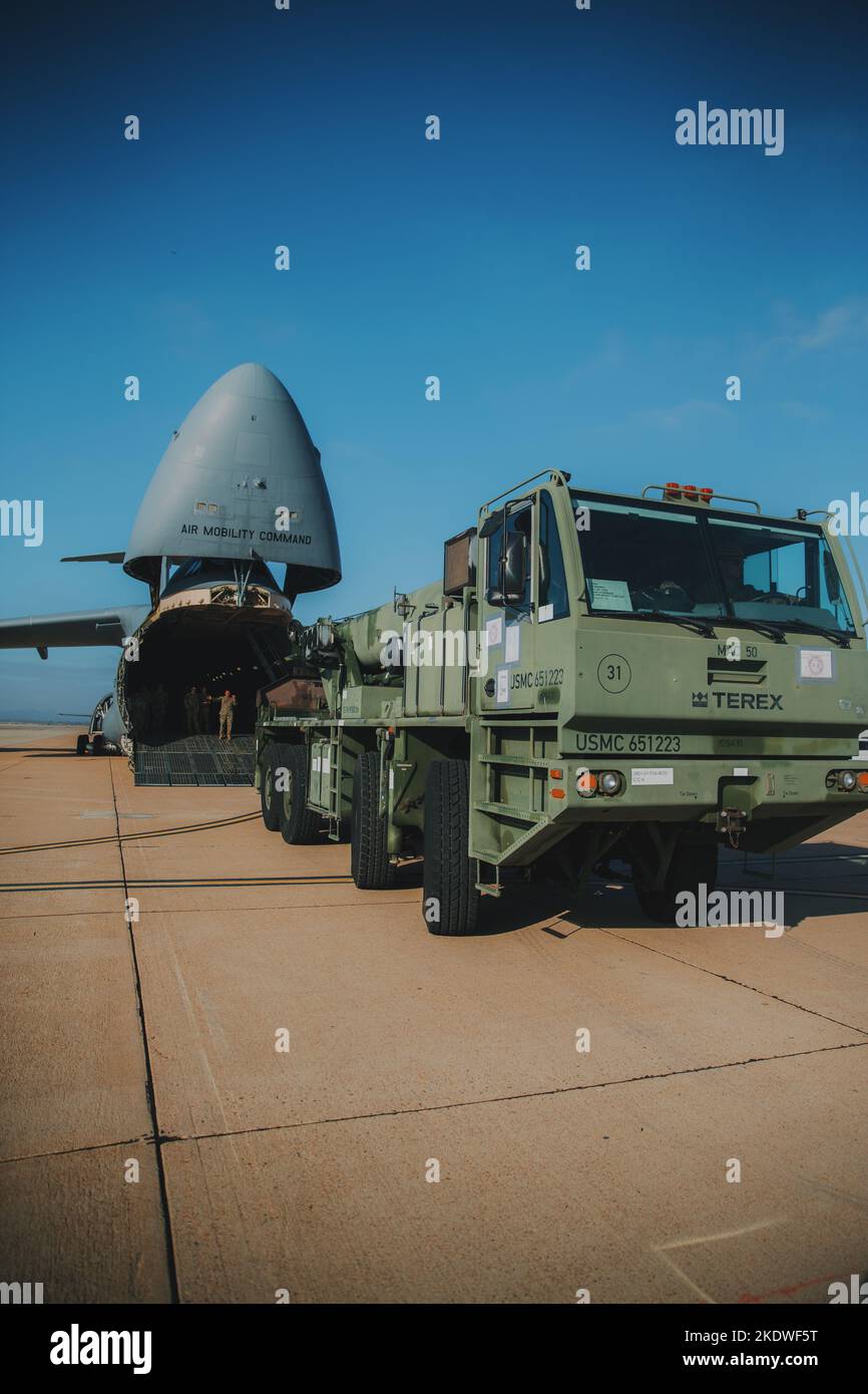 U.S. Marines with 1st Landing Support Battalion, 1st Marine Logistics ...