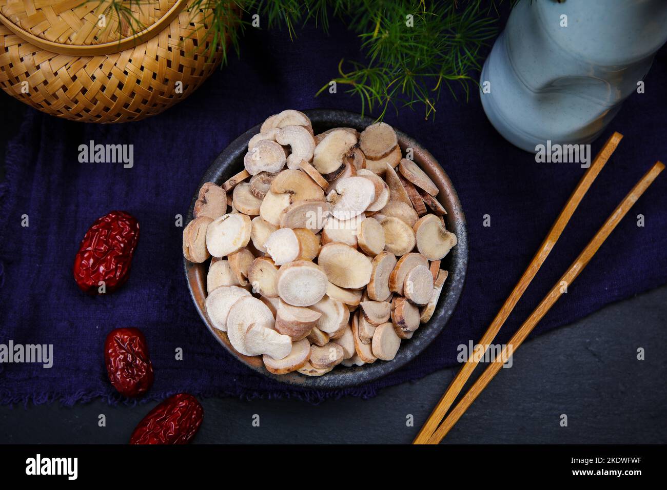 Paeoniae radix alba hi-res stock photography and images - Alamy