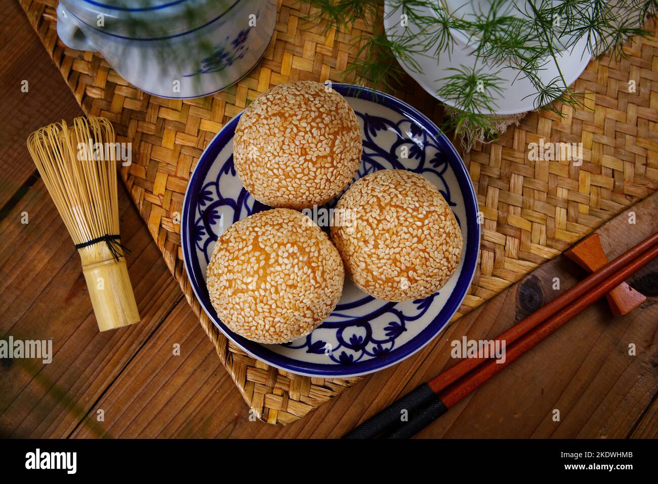 Sesame seed balls chinese hi-res stock photography and images - Alamy