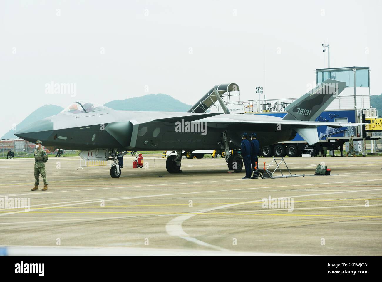 ZHUHAI, CHINA - NOVEMBER 8, 2022 - The Chengdu J-20 stealth fighter jet ...