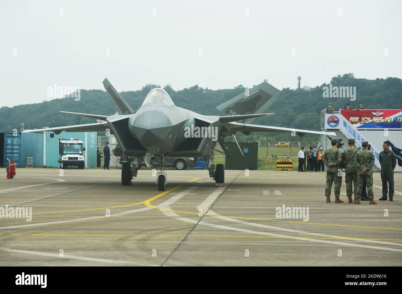 ZHUHAI, CHINA - NOVEMBER 8, 2022 - The Chengdu J-20 stealth fighter jet ...