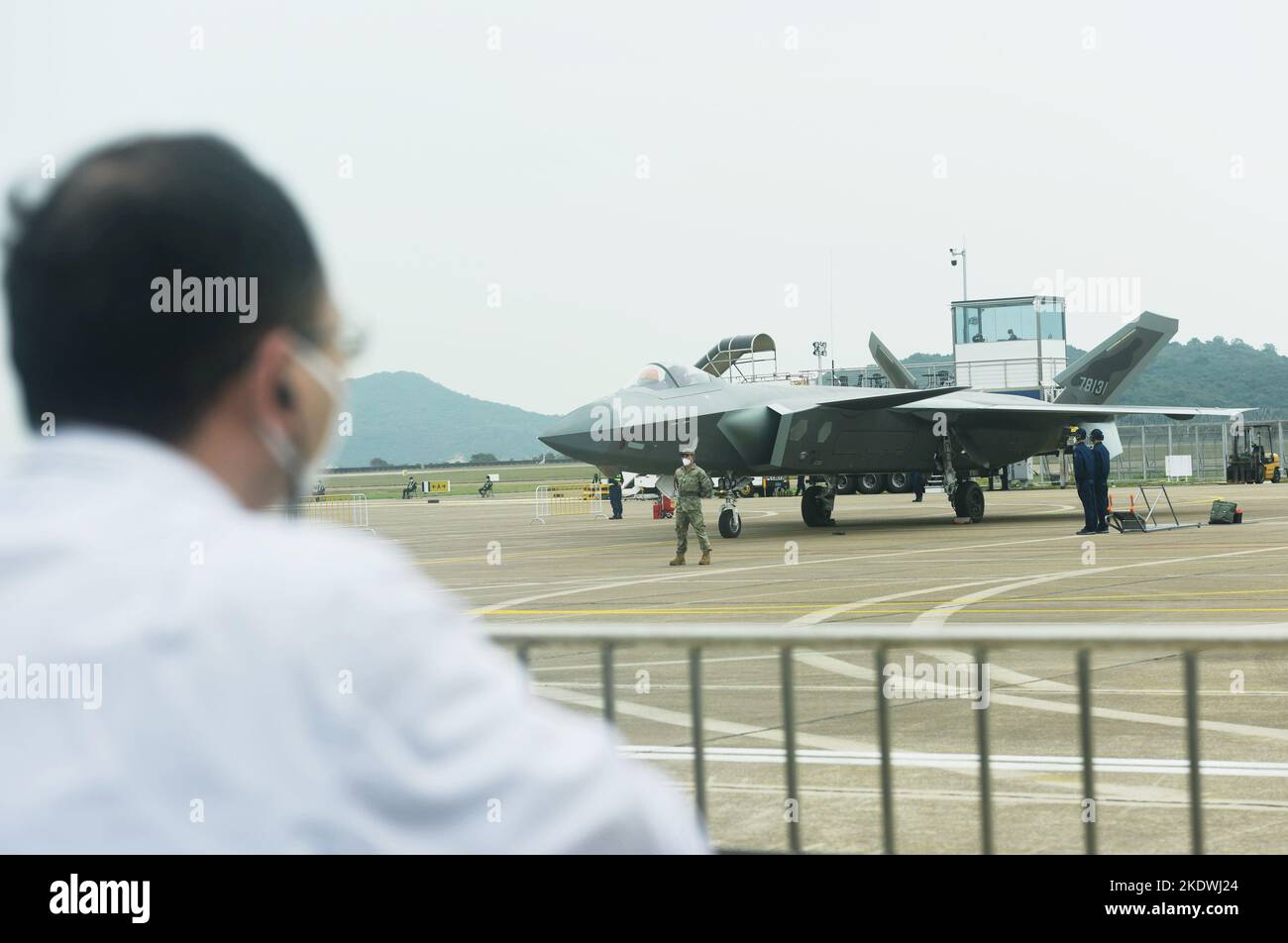 ZHUHAI, CHINA - NOVEMBER 8, 2022 - The Chengdu J-20 stealth fighter jet ...