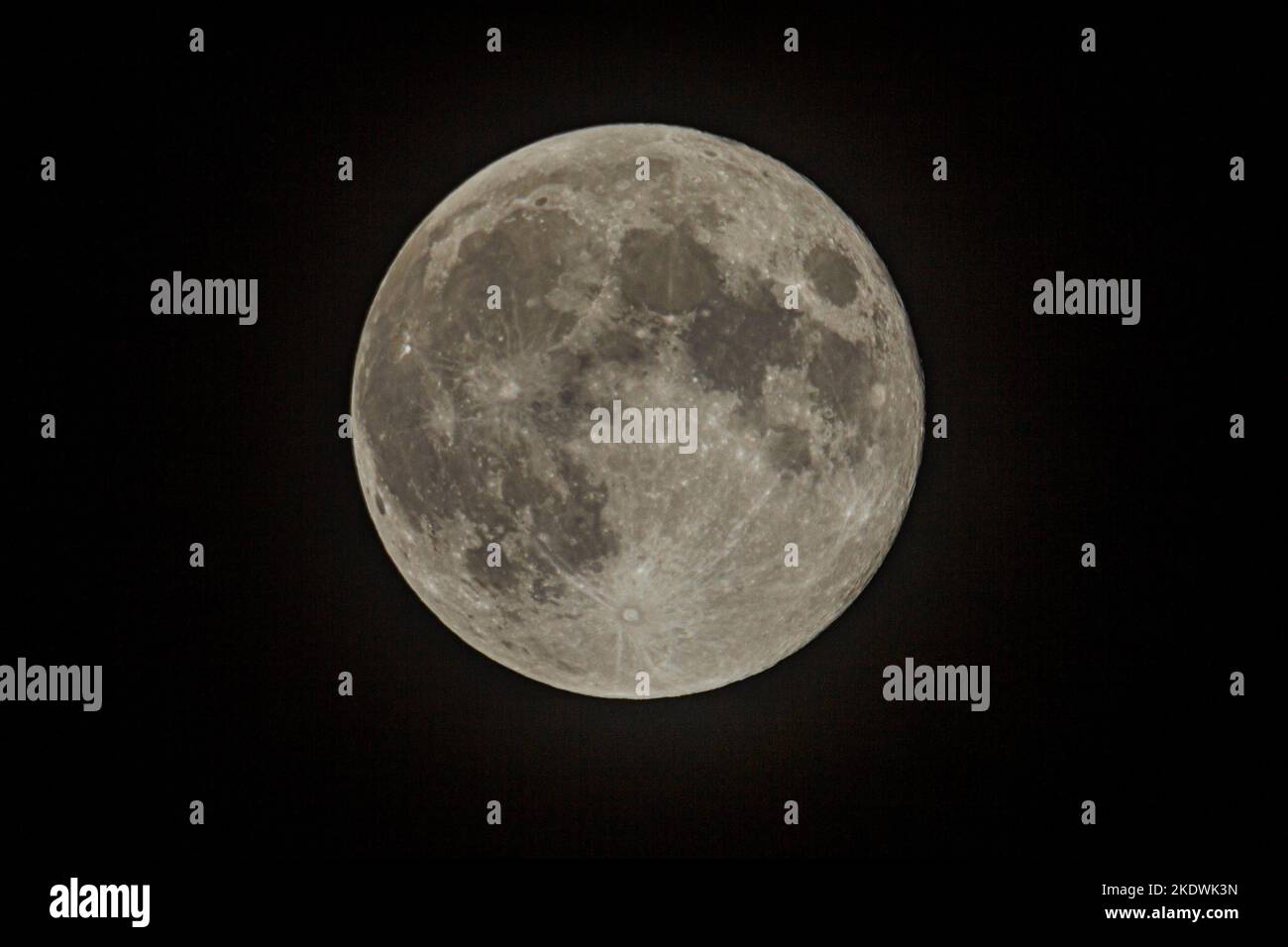 Belfast, UK. 08th Nov, 2022. 8th November 2022. Full Moon rise in ...
