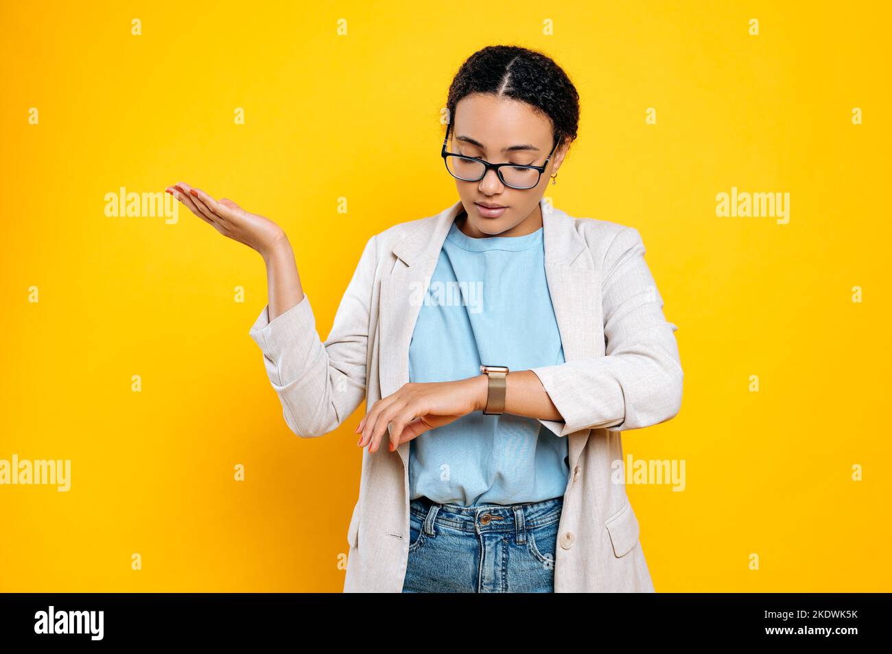 Woman hand organize hi-res stock photography and images - Alamy Woman hand organize hi-res stock photography and images - Alamy
