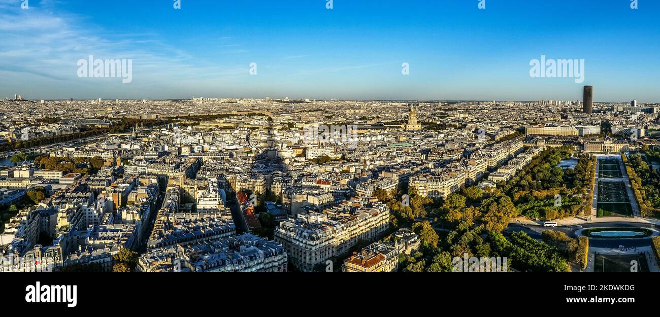Ultra wide aerial view of Paris from the Tour Eiffel Stock Photo - Alamy