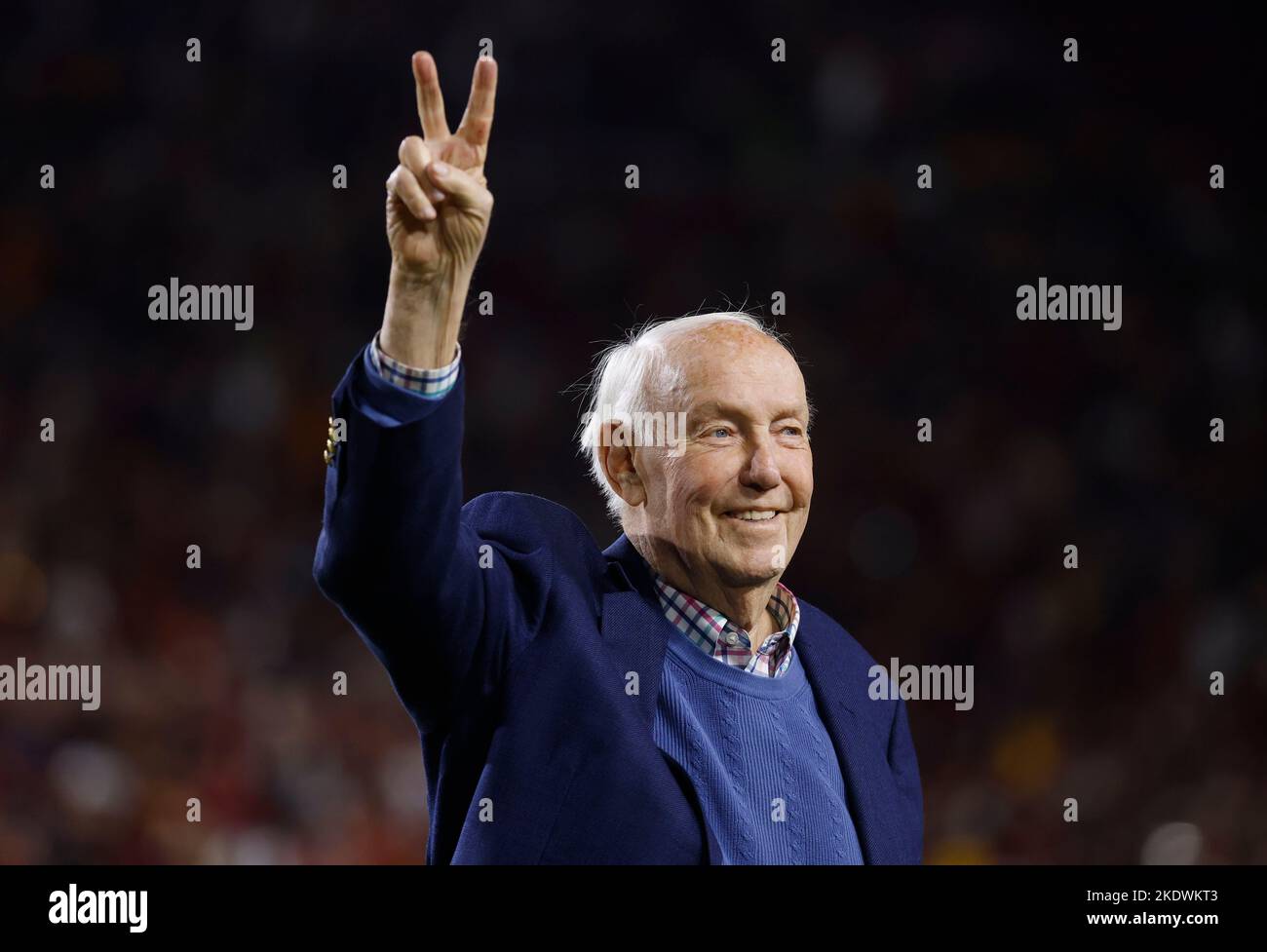 November 05, 2022 Former USC Trojans head coach John Robinson is ...