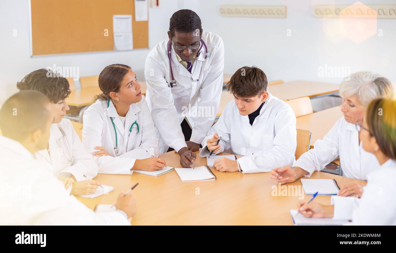 Refresher courses for doctors at institute of medicine Stock Photo - Alamy