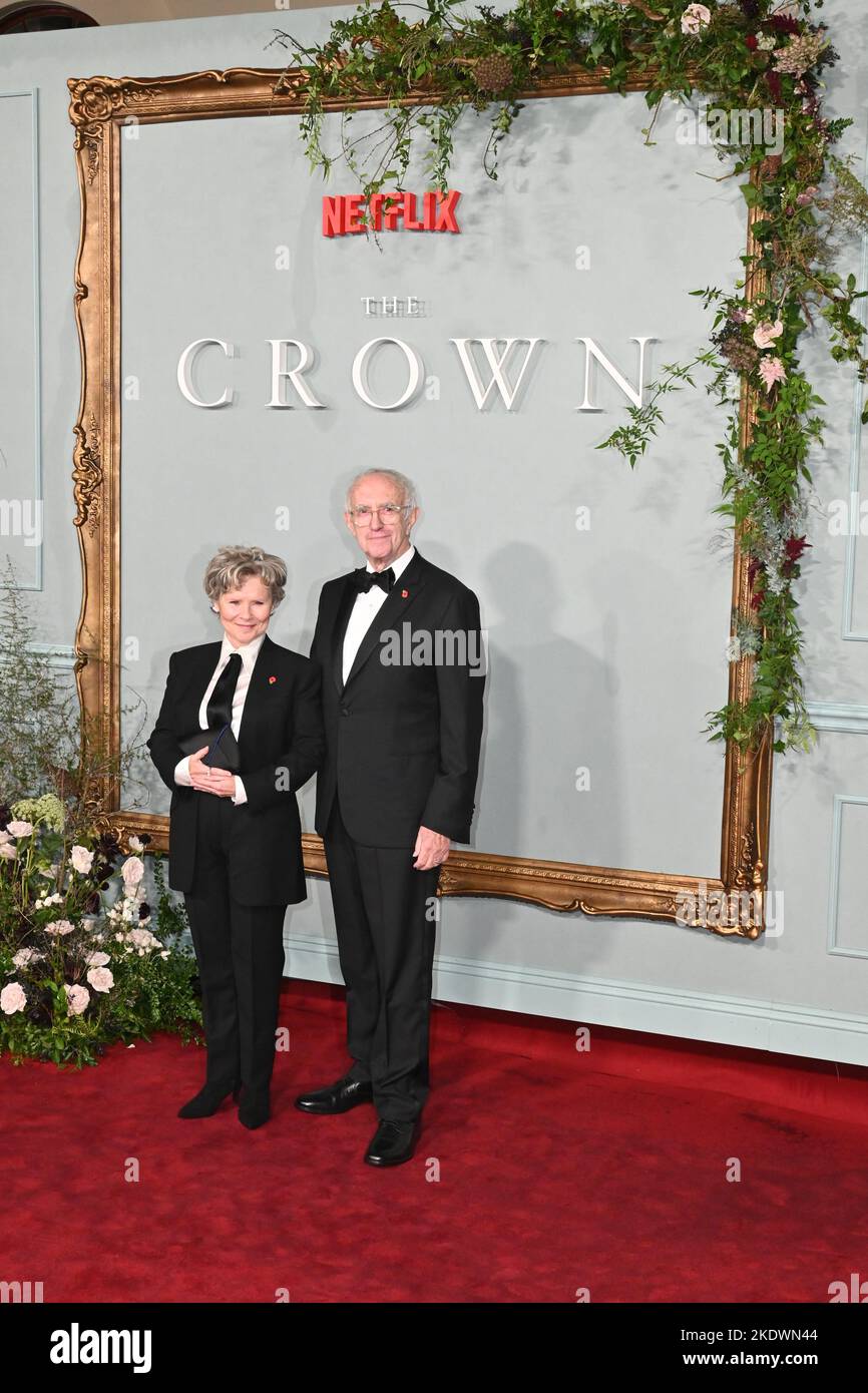 Imelda staunton queen elizabeth hi-res stock photography and images - Alamy
