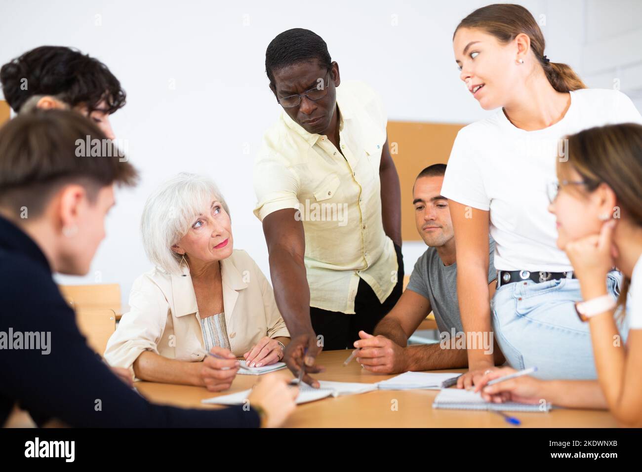 Latin american english adult class hi-res stock photography and images ...