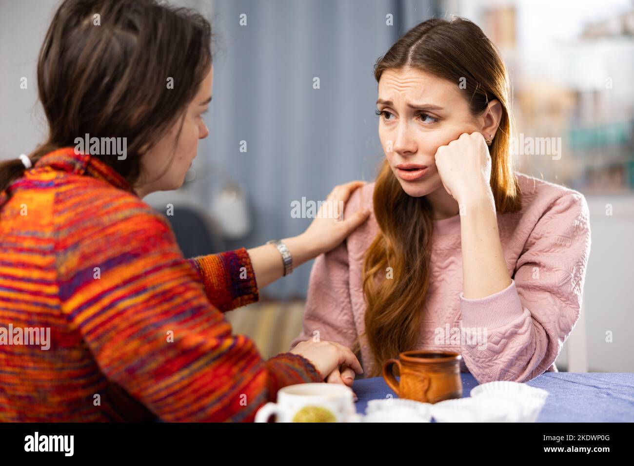 Consoling friend hi-res stock photography and images - Alamy