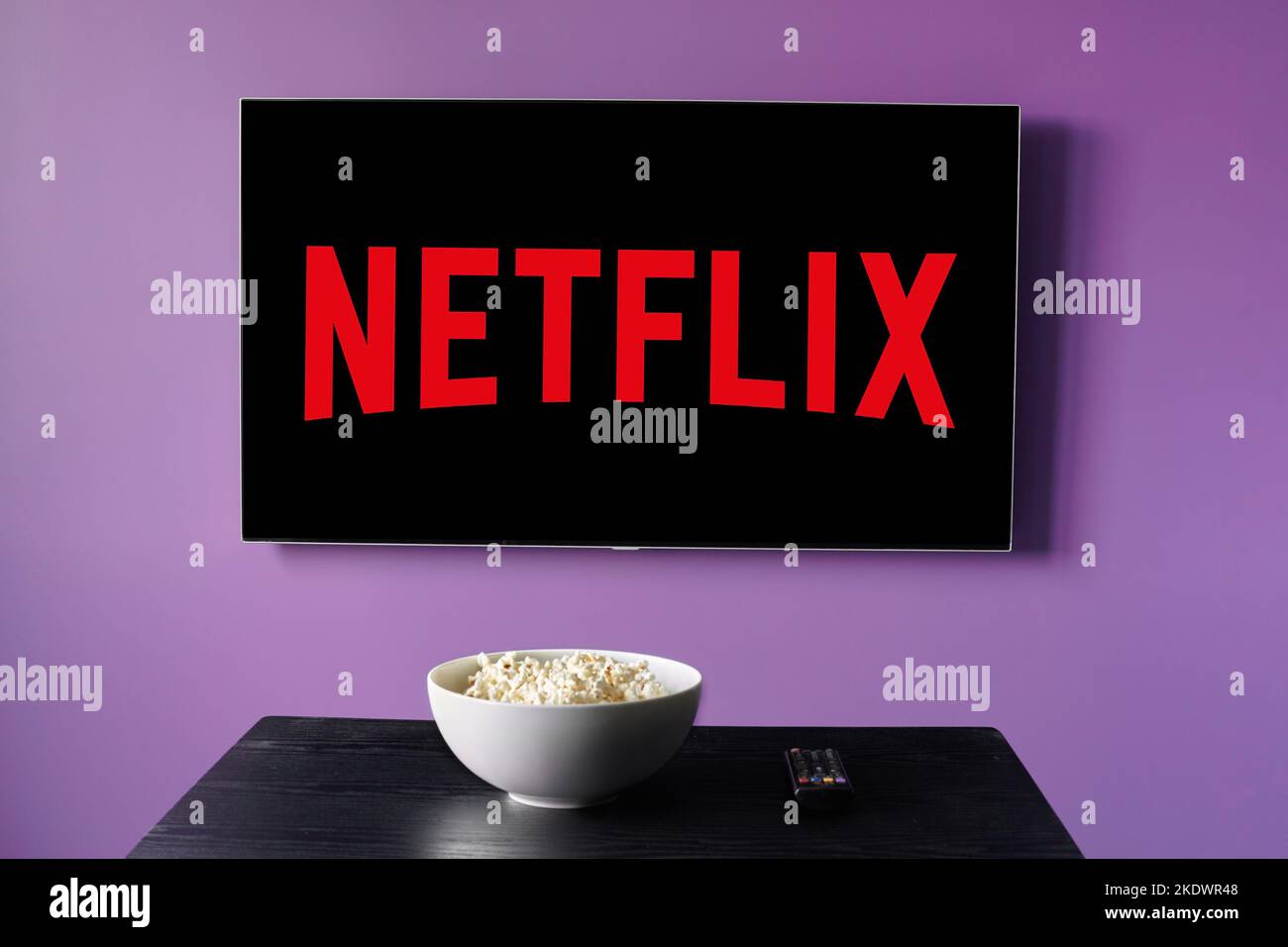 TV Television with Netflix logo on screen Stock Photo - Alamy