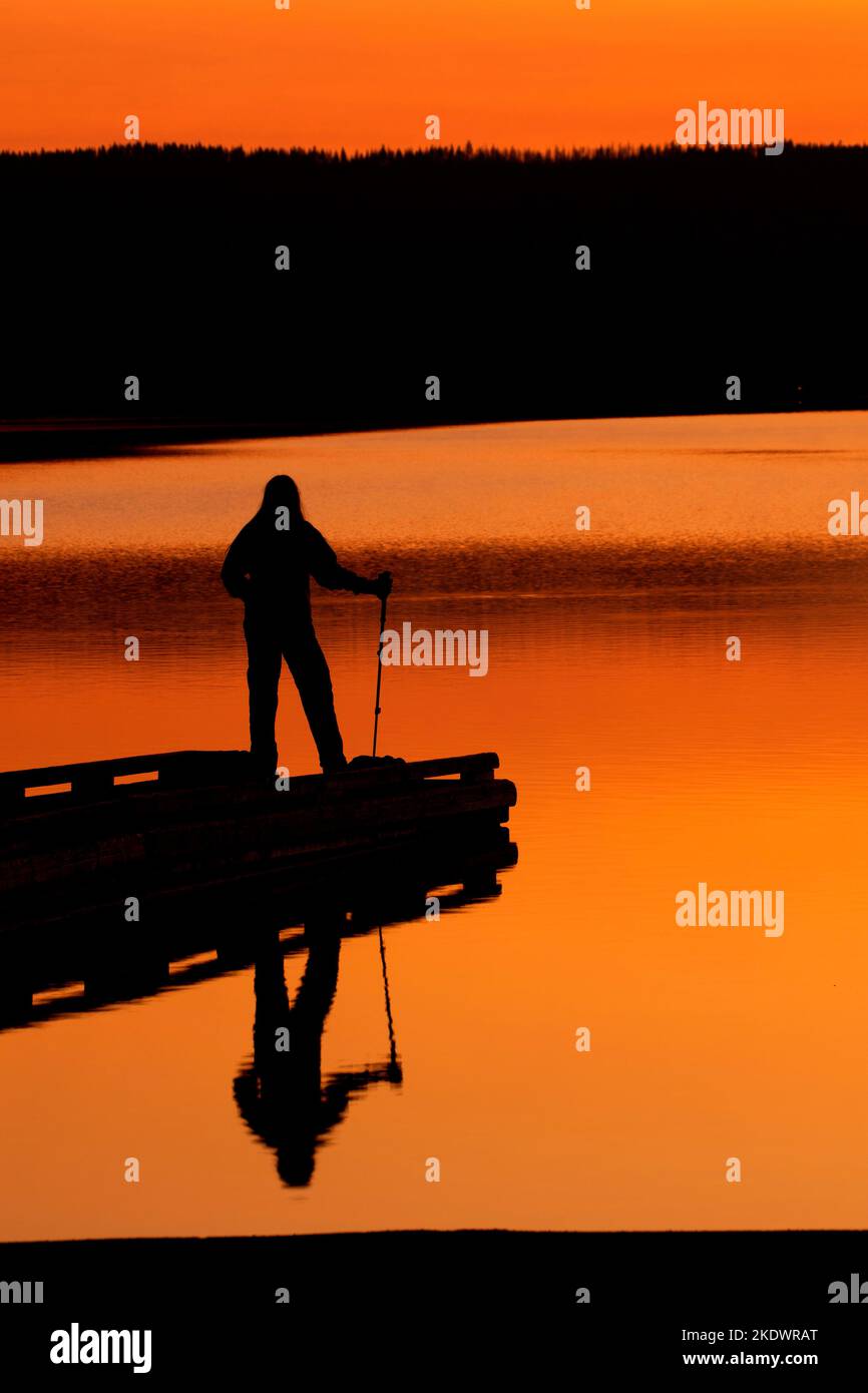 Sunrise at Suttle Lake, Deschutes National Forest, McKenzie Pass ...