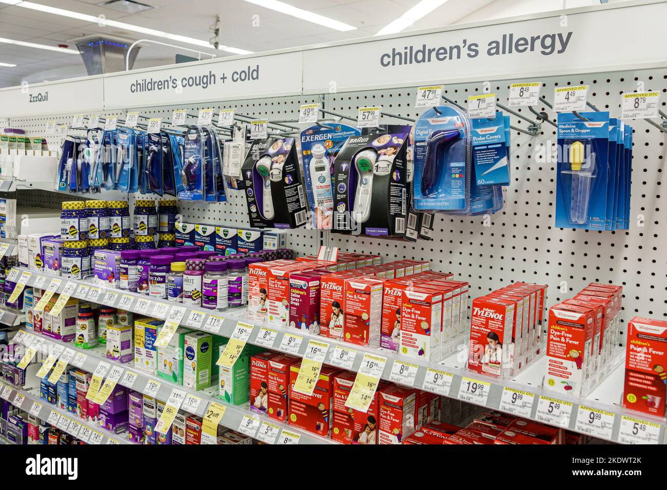 Walgreens pharmacy drugstore inside interior shelf shelves hi-res stock ...