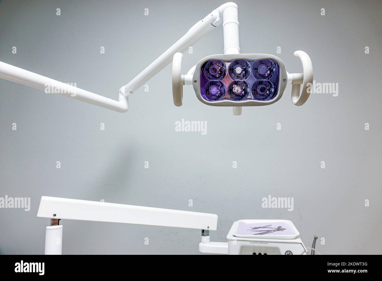 Overhead lamp light tray tools appliances hi-res stock photography and ...