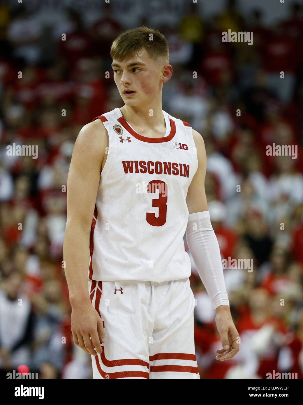 Madison, WI, USA. 7th Nov, 2022. Wisconsin Badgers guard Connor ...