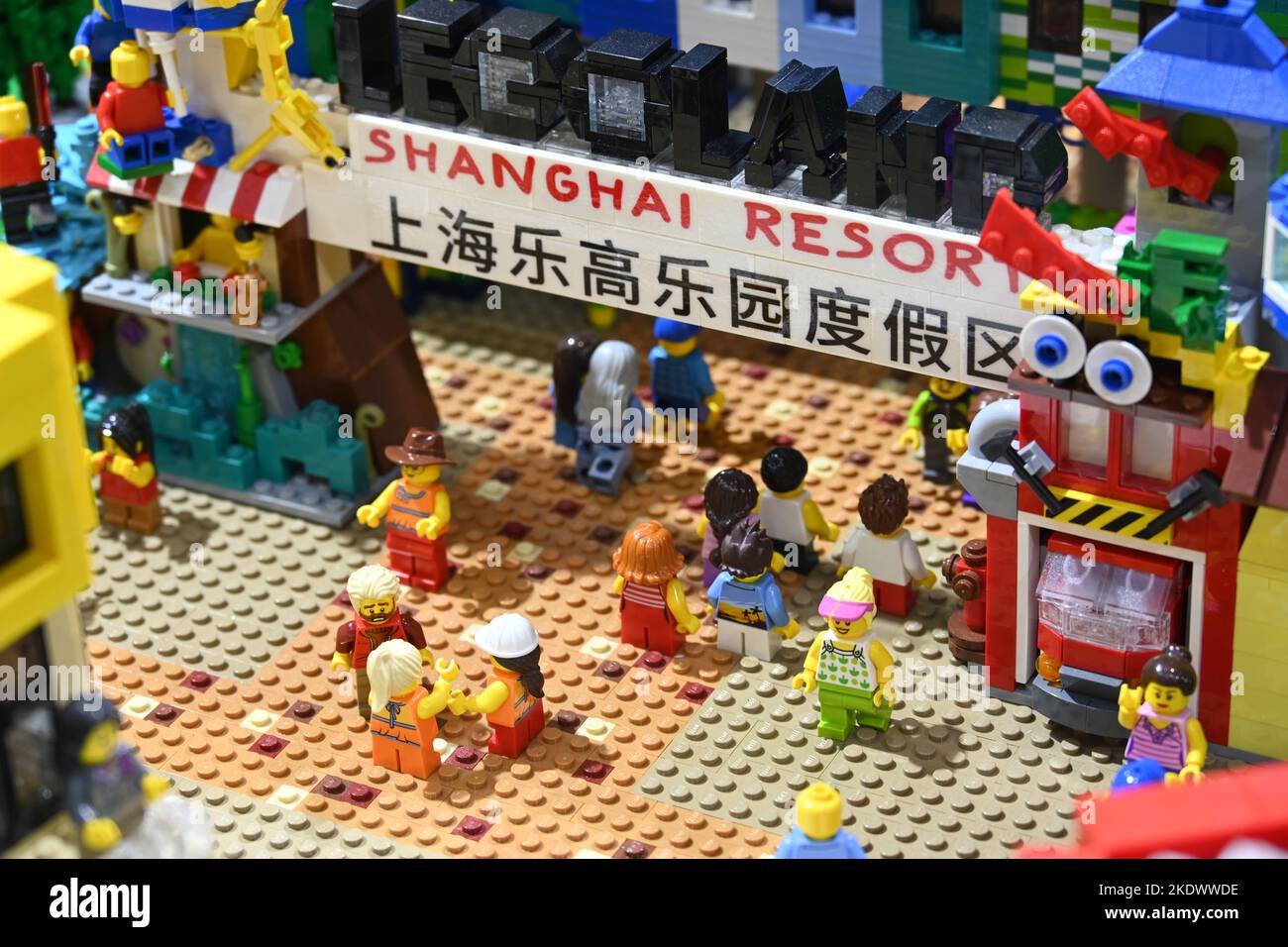 The design model of Shanghai LEGOLAND consisting of nearly 100,000 LEGO ...