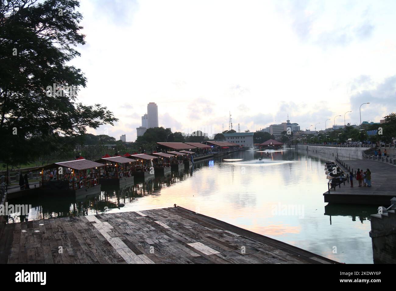 The Pettah Floating Markets, Colombo, Sri Lanka Stock Photo - Alamy
