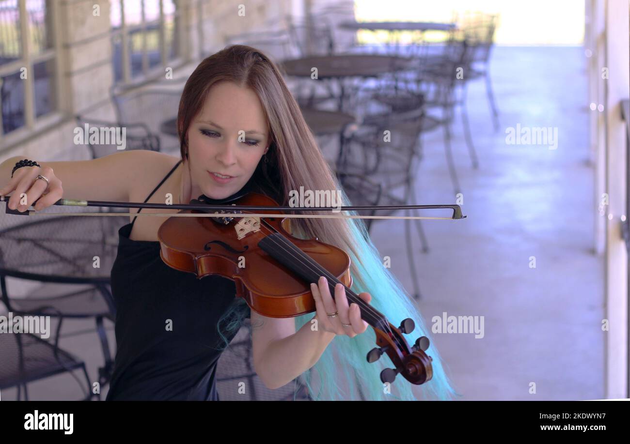 Violin woman dance Stock Photo - Alamy