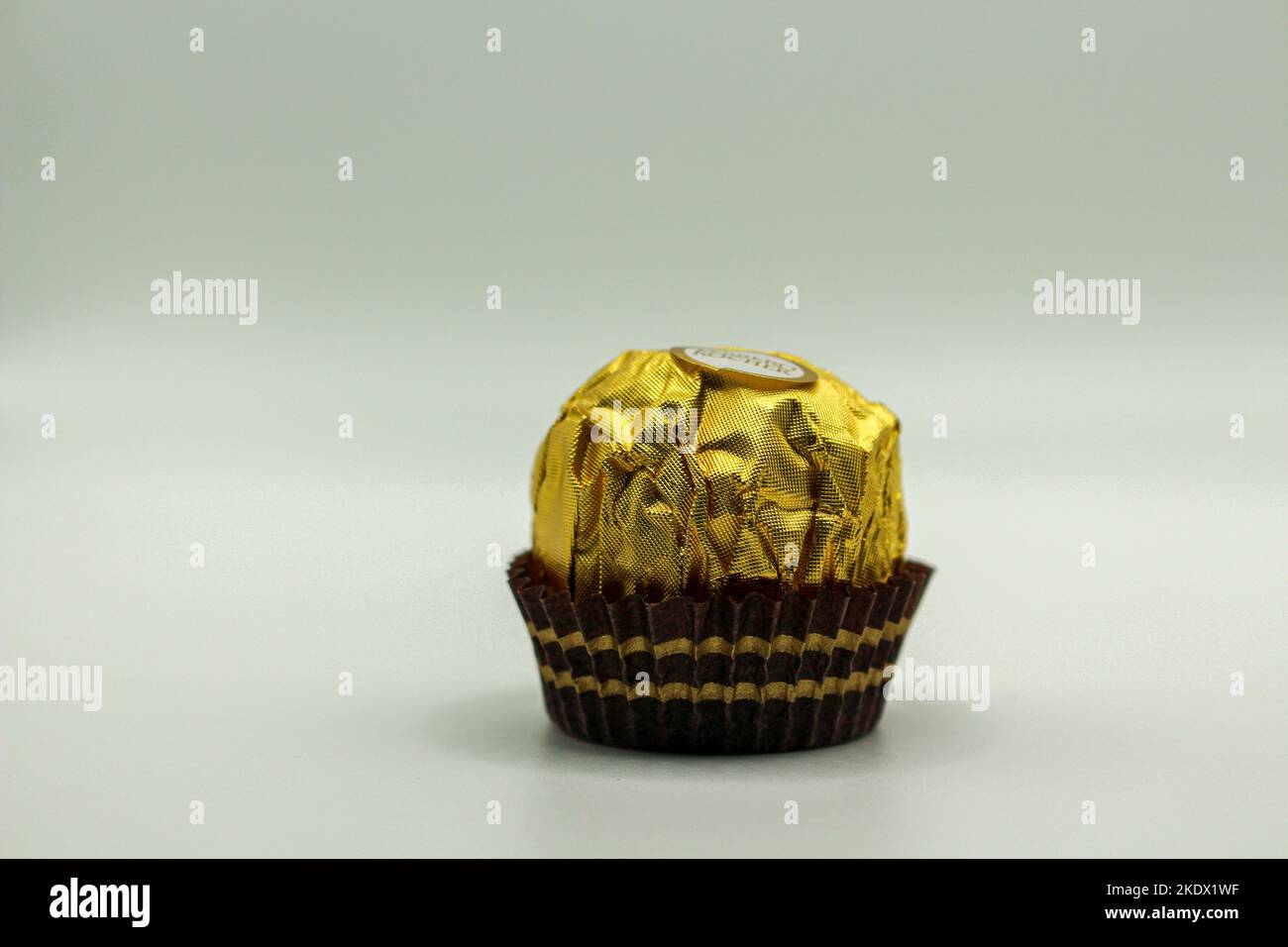 Original Ferrero Rocher Milk Chocolate Balls Stock Photo - Alamy